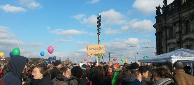 Dresden mal anders: Demonstration für Flüchtlinge und Errichtung eines ...