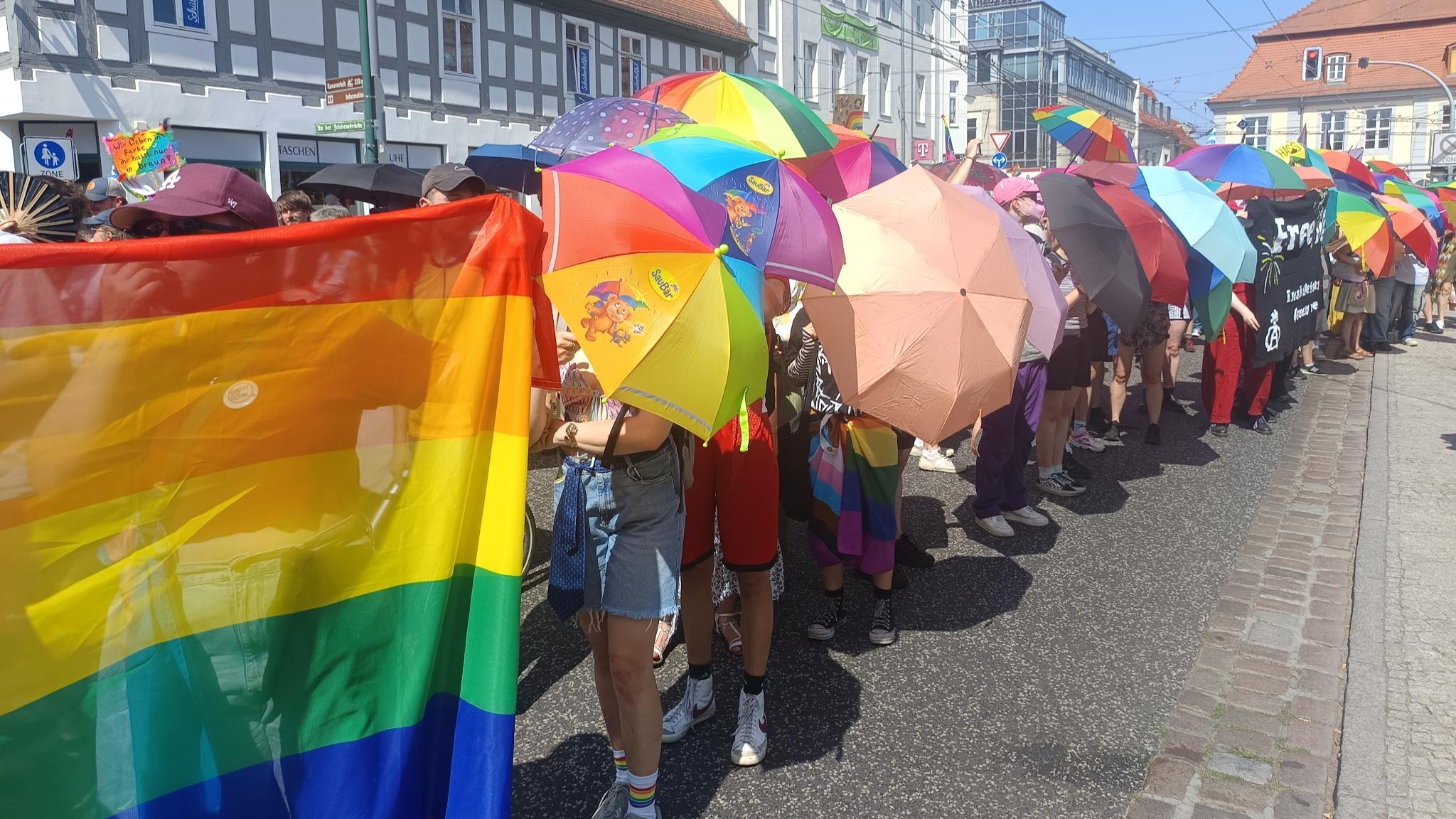 Pride und Provinz: Während AfD hetzt, feiert Eberswalde den CSD